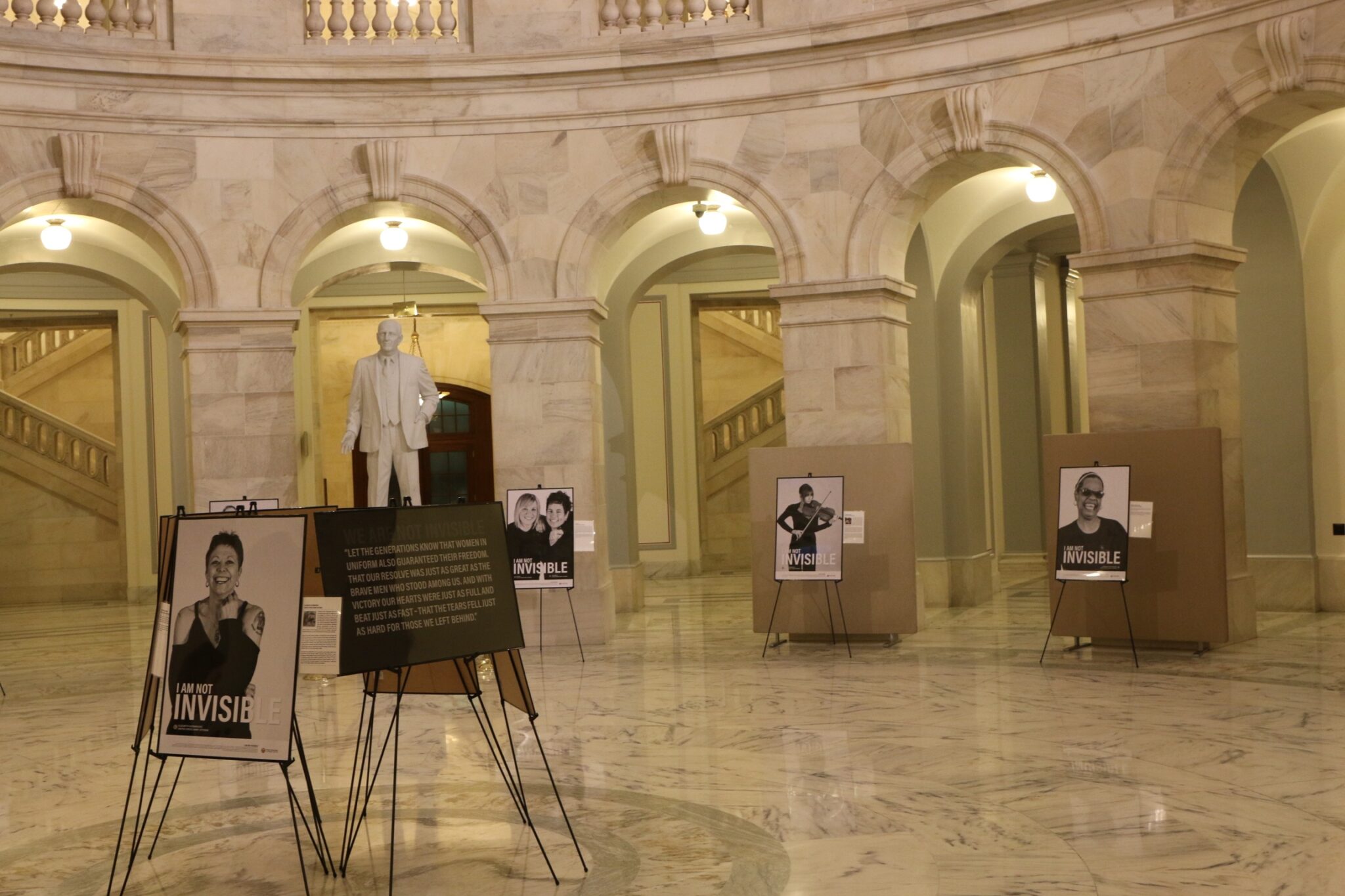 Oregon Women Veteran Photo Exhibit ‘I Am Not Invisible’ Earns National ...
